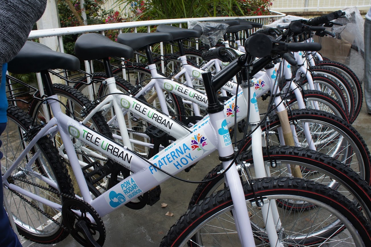 Pedaleando por la educación – Fundación Fraterna